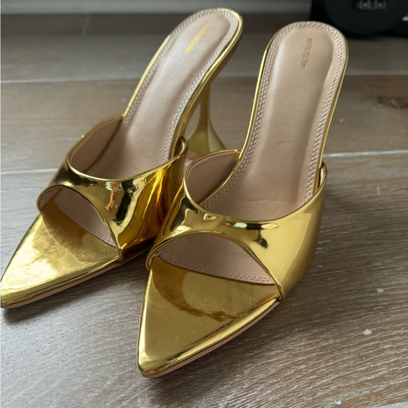 PrettyLittleThing | Shoes | Pretty Little Thing Gold Heels | Poshmark